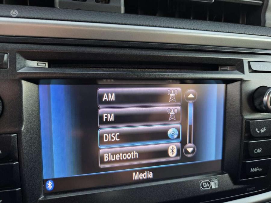 Black Toyota Auris 2015 in Vilnius, with an engine capacity of 1.80 L and mileage of 186 thousand km for 8800 €, photo 27 on AUTOMOTO.COM.LV