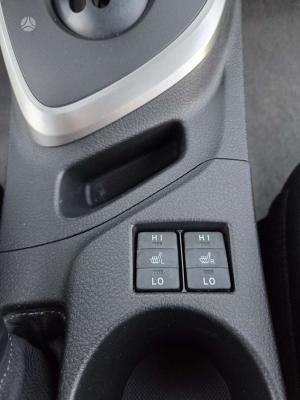 Black Toyota Auris 2015 in Vilnius, with an engine capacity of 1.80 L and mileage of 186 thousand km for 8800 €, photo 32 on AUTOMOTO.COM.LV