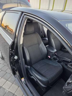Black Toyota Auris 2015 in Vilnius, with an engine capacity of 1.80 L and mileage of 186 thousand km for 8800 €, photo 35 on AUTOMOTO.COM.LV