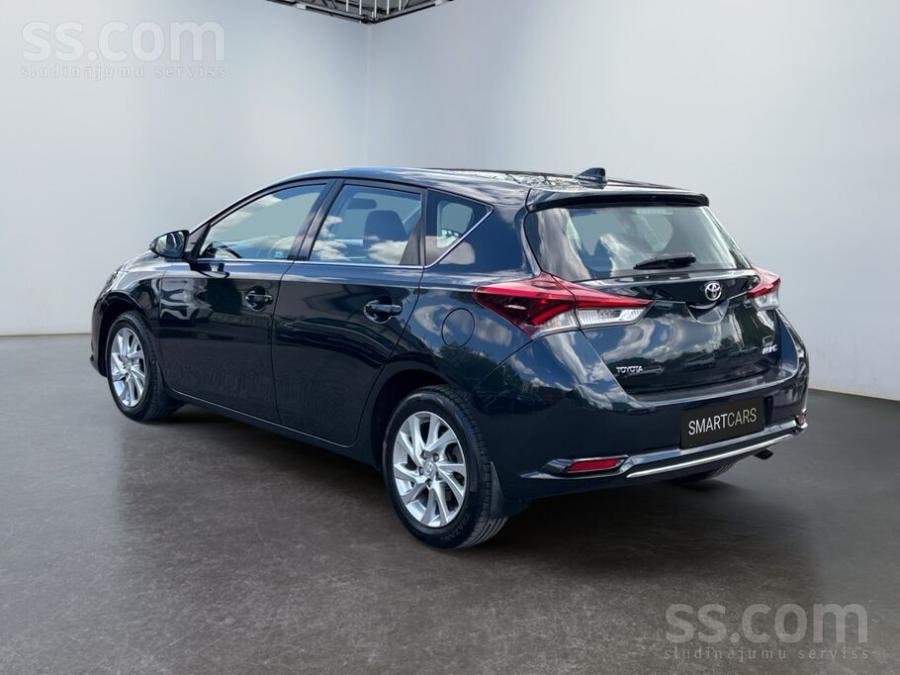 Melns Toyota Auris 2016 Rīga, ar dzinēja tilpumu 1.60 L un nobraukumu 164 tūkst. km par 8900 €, foto 4 vietnē AUTOMOTO.COM.LV