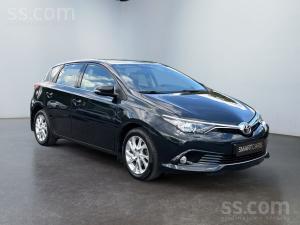 Melns Toyota Auris 2016 Rīga, ar dzinēja tilpumu 1.60 L un nobraukumu 164 tūkst. km par 8900 €, foto 8 vietnē AUTOMOTO.COM.LV