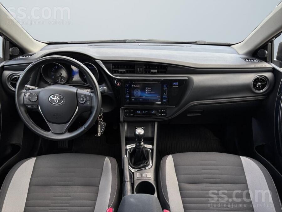 Melns Toyota Auris 2016 Rīga, ar dzinēja tilpumu 1.60 L un nobraukumu 164 tūkst. km par 8900 €, foto 11 vietnē AUTOMOTO.COM.LV