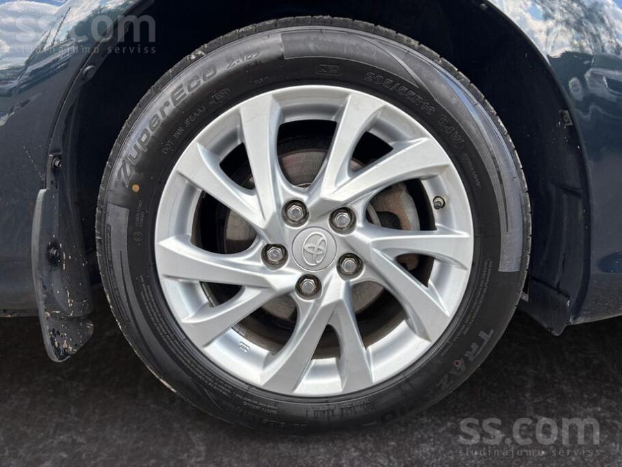 Melns Toyota Auris 2016 Rīga, ar dzinēja tilpumu 1.60 L un nobraukumu 164 tūkst. km par 8900 €, foto 15 vietnē AUTOMOTO.COM.LV