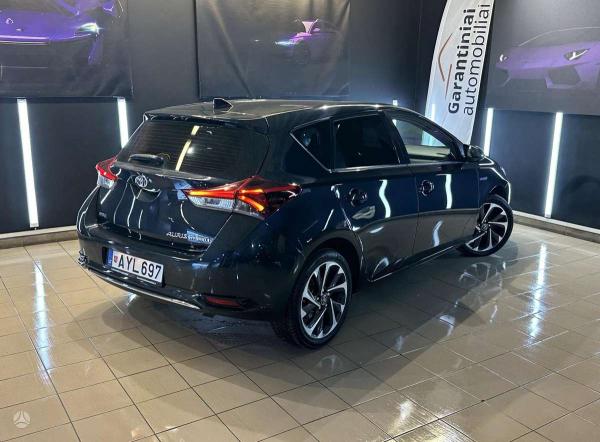 Melns Toyota Auris 2016 Viļņa, ar dzinēja tilpumu 1.80 L un nobraukumu 212 tūkst. km par 10550 €, foto 2 vietnē AUTOMOTO.COM.LV