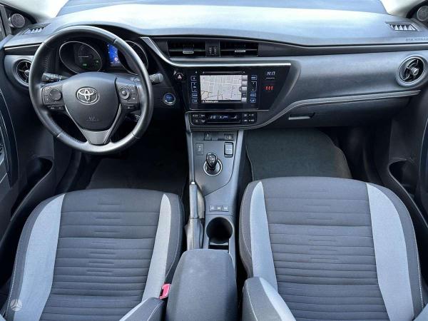 Melns Toyota Auris 2016 Viļņa, ar dzinēja tilpumu 1.80 L un nobraukumu 212 tūkst. km par 10550 €, foto 3 vietnē AUTOMOTO.COM.LV