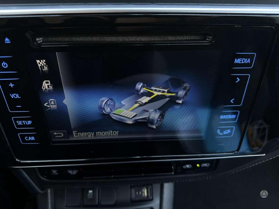 Black Toyota Auris 2016 in Vilnius, with an engine capacity of 1.80 L and mileage of 212 thousand km for 10550 €, photo 15 on AUTOMOTO.COM.LV