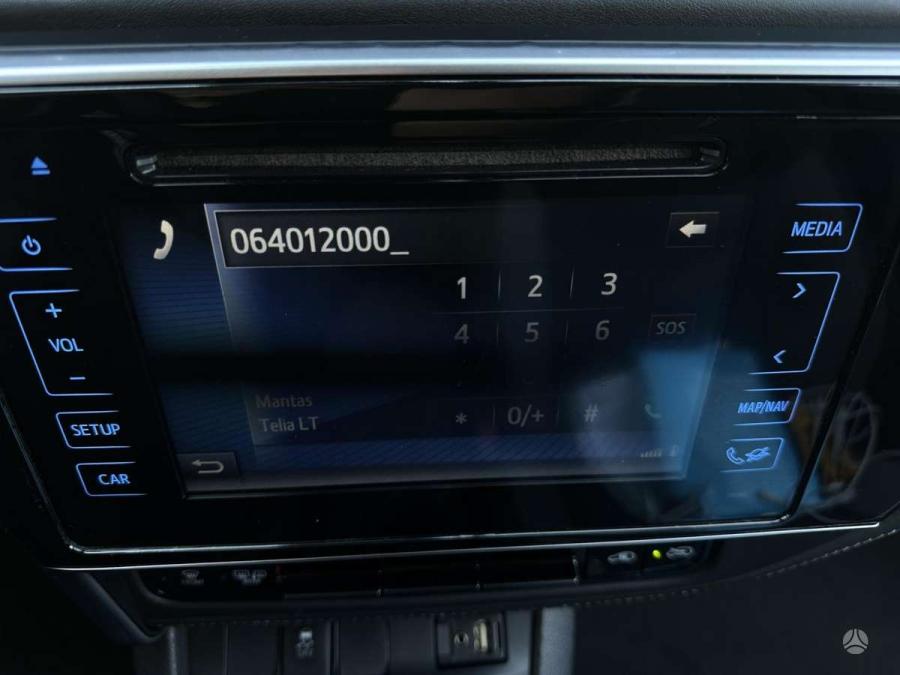 Black Toyota Auris 2016 in Vilnius, with an engine capacity of 1.80 L and mileage of 212 thousand km for 10550 €, photo 16 on AUTOMOTO.COM.LV
