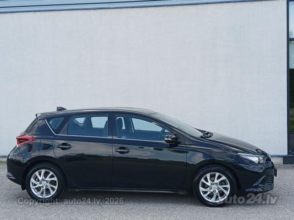 Черный Тойота Аурис 2016 в Тарту, объемом двигателя 1.60 л и пробегом 202 тыс. км за 6500 €, фото 7 на AUTOMOTO.COM.LV