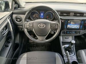 Melns Toyota Auris 2016 Tartu, ar dzinēja tilpumu 1.60 L un nobraukumu 202 tūkst. km par 6500 €, foto 11 vietnē AUTOMOTO.COM.LV