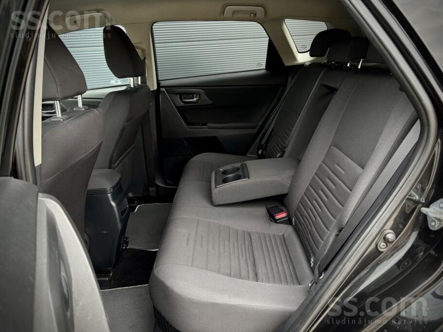 Melns Toyota Auris 2016 Rīga, ar dzinēja tilpumu 1.80 L un nobraukumu 140 tūkst. km par 10495 €, foto 11 vietnē AUTOMOTO.COM.LV
