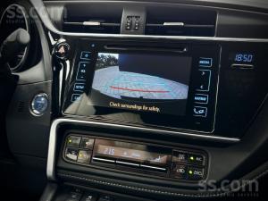 Melns Toyota Auris 2016 Rīga, ar dzinēja tilpumu 1.80 L un nobraukumu 140 tūkst. km par 10495 €, foto 13 vietnē AUTOMOTO.COM.LV