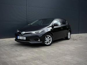 Black Toyota Auris 2016 in Riga, with an engine capacity of 1.80 L and mileage of 140 thousand km for 10495 €, photo  on AUTOMOTO.COM.LV