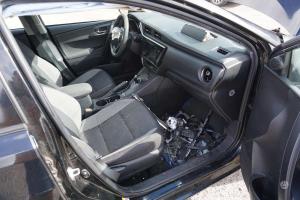 Black Toyota Auris 2016 in Klaipeda, with an engine capacity of 1.80 L and mileage of 159 thousand km for 2300 €, photo 12 on AUTOMOTO.COM.LV