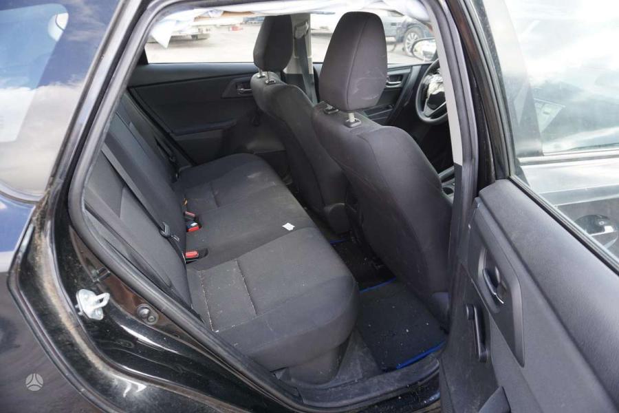 Black Toyota Auris 2016 in Klaipeda, with an engine capacity of 1.80 L and mileage of 159 thousand km for 2300 €, photo 15 on AUTOMOTO.COM.LV