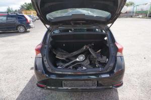 Black Toyota Auris 2016 in Klaipeda, with an engine capacity of 1.80 L and mileage of 159 thousand km for 2300 €, photo 20 on AUTOMOTO.COM.LV