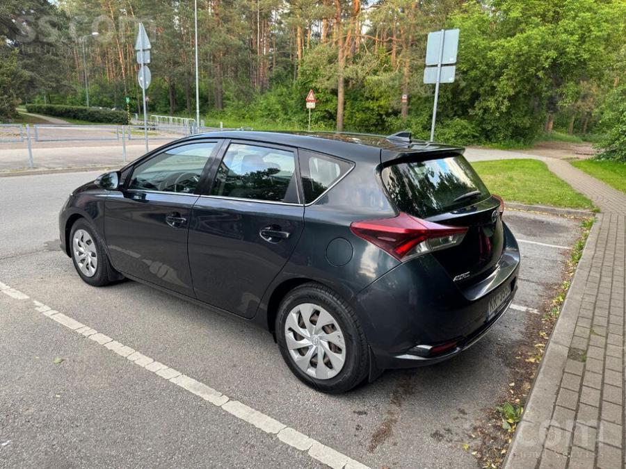 Melns Toyota Auris 2017 Rīga, ar dzinēja tilpumu 1.60 L un nobraukumu 120 tūkst. km par 11250 €, foto 5 vietnē AUTOMOTO.COM.LV