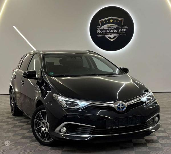 Toyota Auris 2017 in Marijampole on AUTOMOTO.COM.LV Black Toyota Auris 2017 in Marijampole, with an engine capacity of 1.80 L and mileage of 74 thousand km for 13750 €, photo 1 on AUTOMOTO.COM.LV