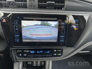Черный Тойота Аурис 2019 в Рига, объемом двигателя 1.60 л и пробегом 28 тыс. км за 15490 €, фото 25 на AUTOMOTO.COM.LV