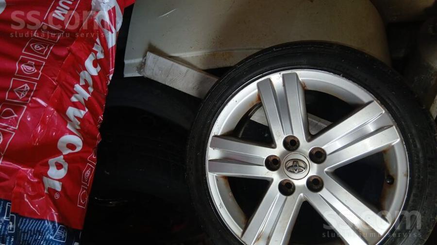 Melns Toyota Auris 2007 Rīga, ar dzinēja tilpumu 2.20 L un nobraukumu 245 tūkst. km par 1250 €, foto 9 vietnē AUTOMOTO.COM.LV
