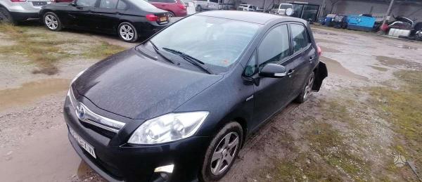 Melns Toyota Auris 2011 Trakai, ar dzinēja tilpumu 1.80 L un nobraukumu 242 tūkst. km par 3850 €, foto 6 vietnē AUTOMOTO.COM.LV