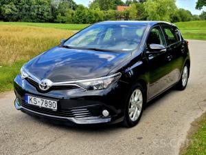 Melns Toyota Auris 2017 Tukums, ar dzinēja tilpumu 1.60 L un nobraukumu 129 tūkst. km par 11100 €, foto 4 vietnē AUTOMOTO.COM.LV