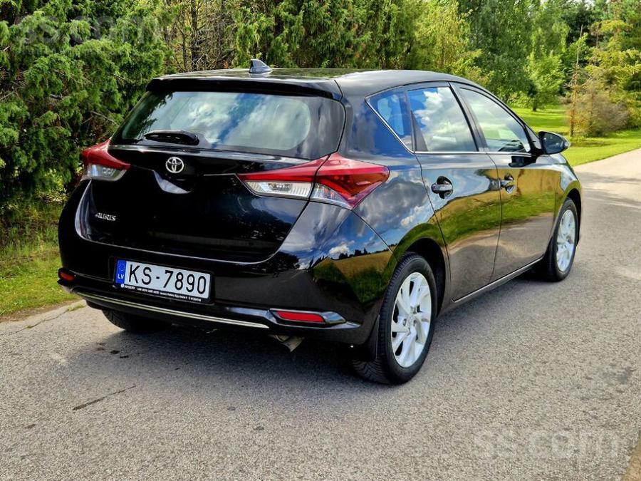 Melns Toyota Auris 2017 Tukums, ar dzinēja tilpumu 1.60 L un nobraukumu 129 tūkst. km par 11100 €, foto 6 vietnē AUTOMOTO.COM.LV