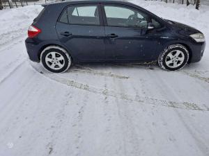Black Toyota Auris 2012 in Vilnius, with an engine capacity of 1.80 L and mileage of 228 thousand km for 6000 €, photo 4 on AUTOMOTO.COM.LV