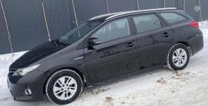 Melns Toyota Auris 2013 Viļņa, ar dzinēja tilpumu 1.80 L un nobraukumu 231 tūkst. km par 8950 €, foto 4 vietnē AUTOMOTO.COM.LV