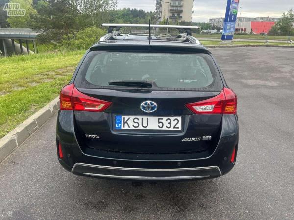Black Toyota Auris 2013 in Vilnius, with an engine capacity of 1.80 L and mileage of 219 thousand km for 8200 €, photo 8 on AUTOMOTO.COM.LV