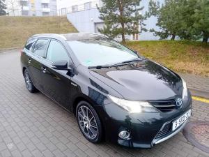 Black Toyota Auris 2013 in Vilnius, with an engine capacity of 1.80 L and mileage of 198 thousand km for 8200 €, photo  on AUTOMOTO.COM.LV