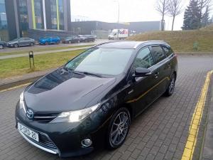 Melns Toyota Auris 2013 Viļņa, ar dzinēja tilpumu 1.80 L un nobraukumu 198 tūkst. km par 8200 €, foto 2 vietnē AUTOMOTO.COM.LV