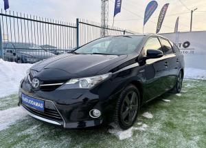 Melns Toyota Auris 2013 Panevēža, ar dzinēja tilpumu 1.80 L un nobraukumu 260 tūkst. km par 8800 €, foto  vietnē AUTOMOTO.COM.LV