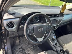 Black Toyota Auris 2013 in Tallinn, with an engine capacity of 1.80 L and mileage of 337 thousand km for 6990 €, photo 11 on AUTOMOTO.COM.LV