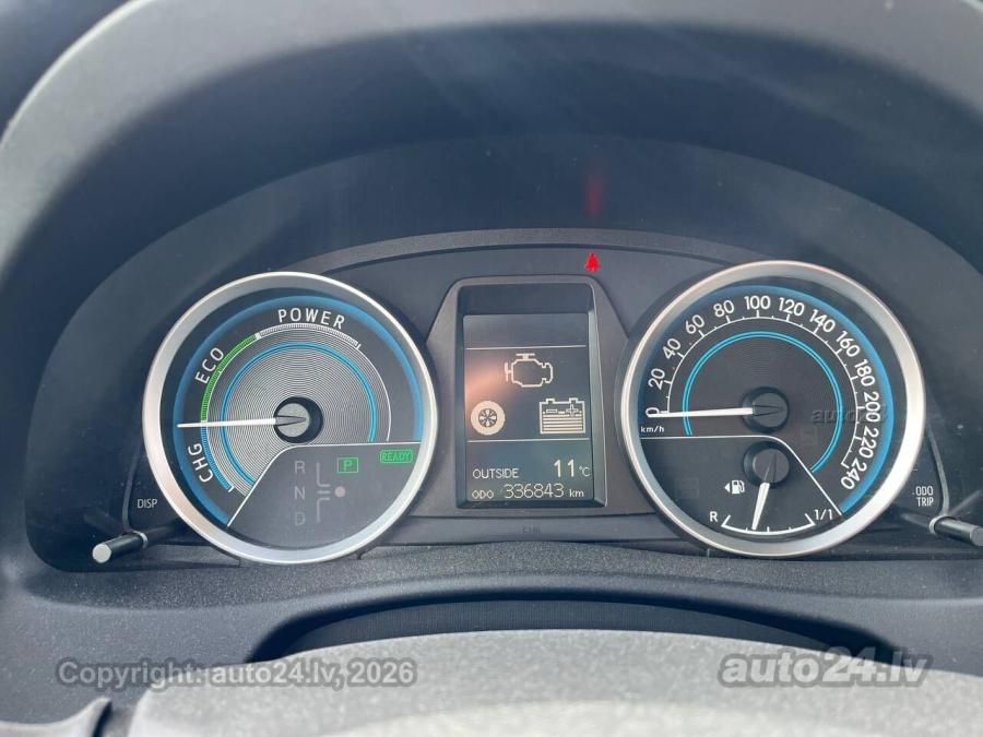 Black Toyota Auris 2013 in Tallinn, with an engine capacity of 1.80 L and mileage of 337 thousand km for 6990 €, photo 13 on AUTOMOTO.COM.LV