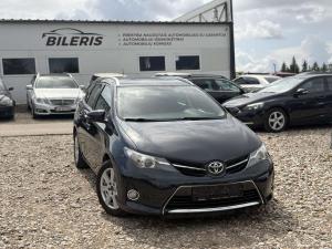 Melns Toyota Auris 2013 Utena, ar dzinēja tilpumu 2.00 L un nobraukumu 260 tūkst. km par 4590 €, foto  vietnē AUTOMOTO.COM.LV