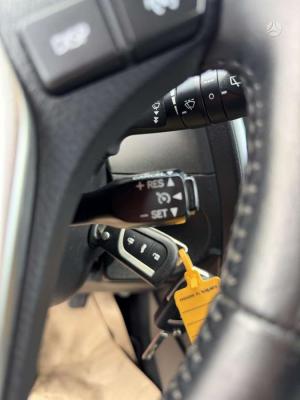 Melns Toyota Auris 2013 Utena, ar dzinēja tilpumu 2.00 L un nobraukumu 260 tūkst. km par 4590 €, foto 15 vietnē AUTOMOTO.COM.LV