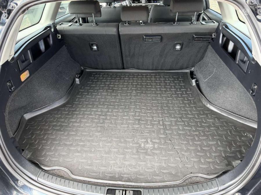 Melns Toyota Auris 2013 Utena, ar dzinēja tilpumu 2.00 L un nobraukumu 260 tūkst. km par 4590 €, foto 16 vietnē AUTOMOTO.COM.LV
