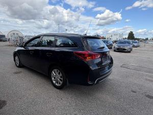 Black Toyota Auris 2013 in Marijampole, with an engine capacity of 1.60 L and mileage of 268 thousand km for 4650 €, photo 8 on AUTOMOTO.COM.LV