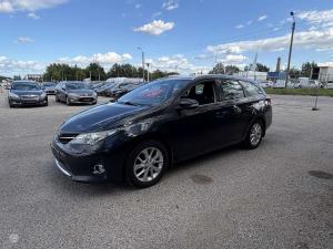 Black Toyota Auris 2013 in Marijampole, with an engine capacity of 1.60 L and mileage of 268 thousand km for 4650 €, photo 9 on AUTOMOTO.COM.LV