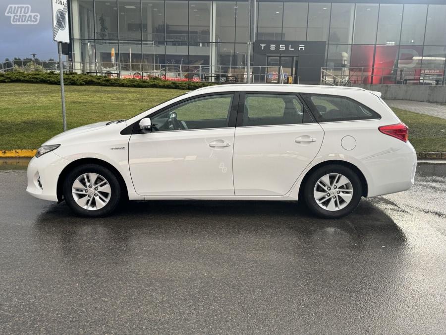 Melns Toyota Auris 2014 Viļņa, ar dzinēja tilpumu 1.80 L un nobraukumu 211 tūkst. km par 8950 €, foto 6 vietnē AUTOMOTO.COM.LV