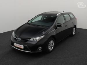 Melns Toyota Auris 2014 Viļņa, ar dzinēja tilpumu 1.80 L un nobraukumu 212 tūkst. km par 9599 €, foto  vietnē AUTOMOTO.COM.LV