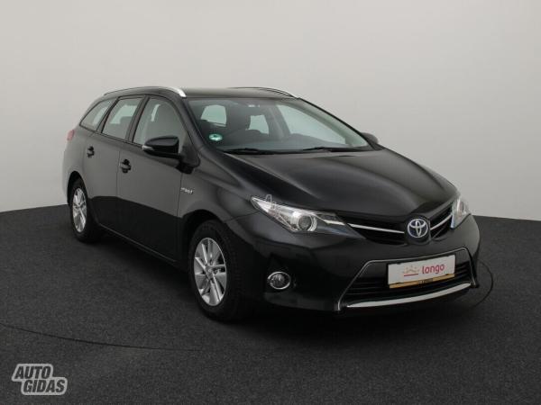 Melns Toyota Auris 2014 Viļņa, ar dzinēja tilpumu 1.80 L un nobraukumu 212 tūkst. km par 9599 €, foto 10 vietnē AUTOMOTO.COM.LV