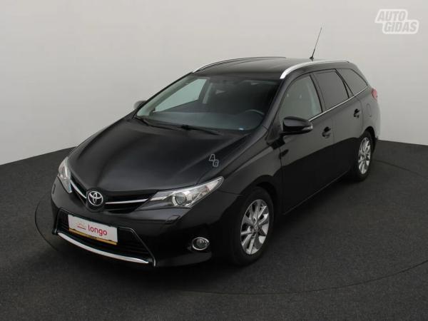 Melns Toyota Auris 2014 Viļņa, ar dzinēja tilpumu 1.60 L un nobraukumu 191 tūkst. km par 7499 €, foto 1 vietnē AUTOMOTO.COM.LV