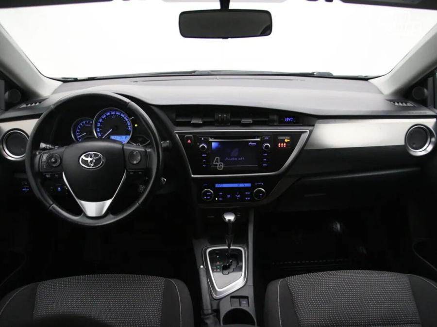Melns Toyota Auris 2014 Viļņa, ar dzinēja tilpumu 1.60 L un nobraukumu 191 tūkst. km par 7499 €, foto 3 vietnē AUTOMOTO.COM.LV