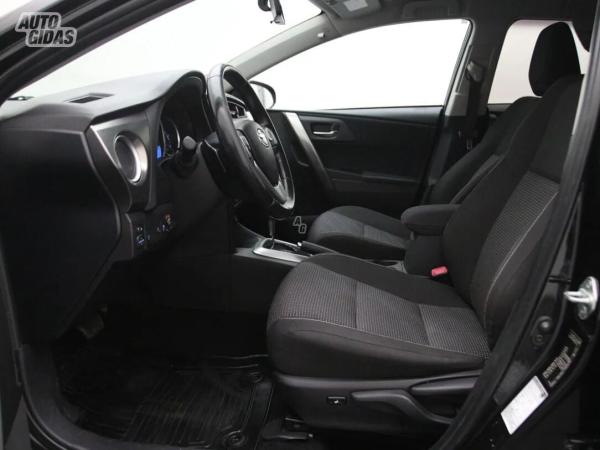 Melns Toyota Auris 2014 Viļņa, ar dzinēja tilpumu 1.60 L un nobraukumu 191 tūkst. km par 7499 €, foto 4 vietnē AUTOMOTO.COM.LV