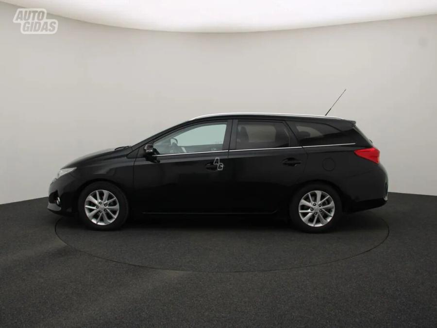 Melns Toyota Auris 2014 Viļņa, ar dzinēja tilpumu 1.60 L un nobraukumu 191 tūkst. km par 7499 €, foto 7 vietnē AUTOMOTO.COM.LV