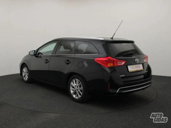 Melns Toyota Auris 2014 Viļņa, ar dzinēja tilpumu 1.60 L un nobraukumu 191 tūkst. km par 7499 €, foto 7 vietnē AUTOMOTO.COM.LV