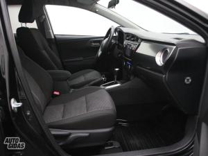 Melns Toyota Auris 2014 Viļņa, ar dzinēja tilpumu 1.60 L un nobraukumu 191 tūkst. km par 7499 €, foto 15 vietnē AUTOMOTO.COM.LV