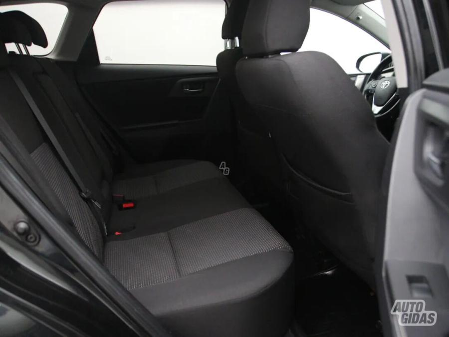 Melns Toyota Auris 2014 Viļņa, ar dzinēja tilpumu 1.60 L un nobraukumu 191 tūkst. km par 7499 €, foto 16 vietnē AUTOMOTO.COM.LV