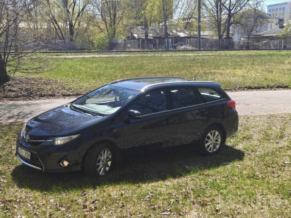 Melns Toyota Auris 2014 Rīga, ar dzinēja tilpumu 2.00 L un nobraukumu 282 tūkst. km par 5950 €, foto 2 vietnē AUTOMOTO.COM.LV